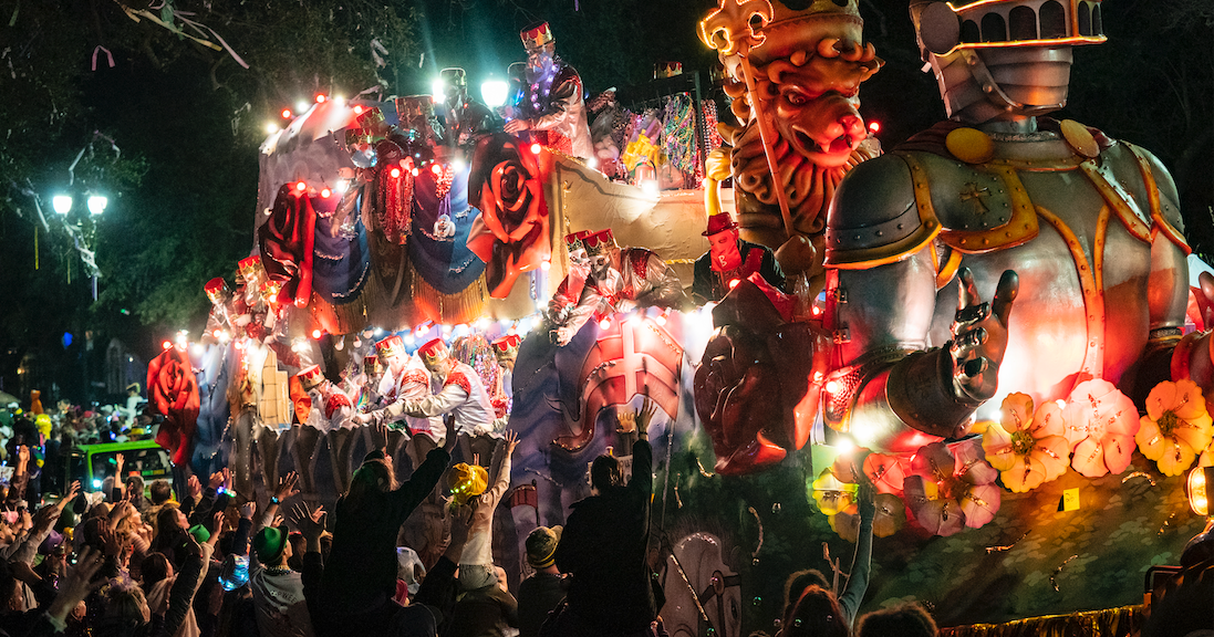 New Orleans Holds 1st Full-On Mardi Gras Celebrations Since 2020 - CBS ...