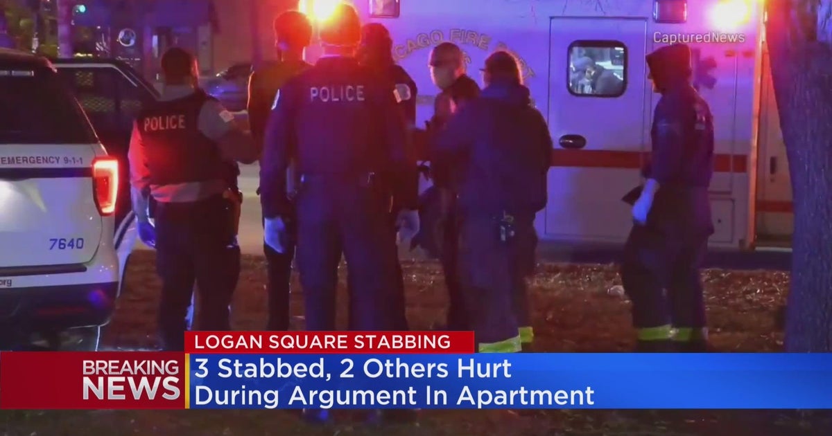 At least 3 people stabbed inside Logan Square apartment - CBS Chicago