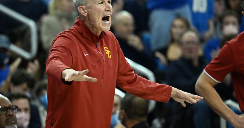 USC Extends Basketball Coach Andy Enfield, Who Had Been Linked To UMD ...