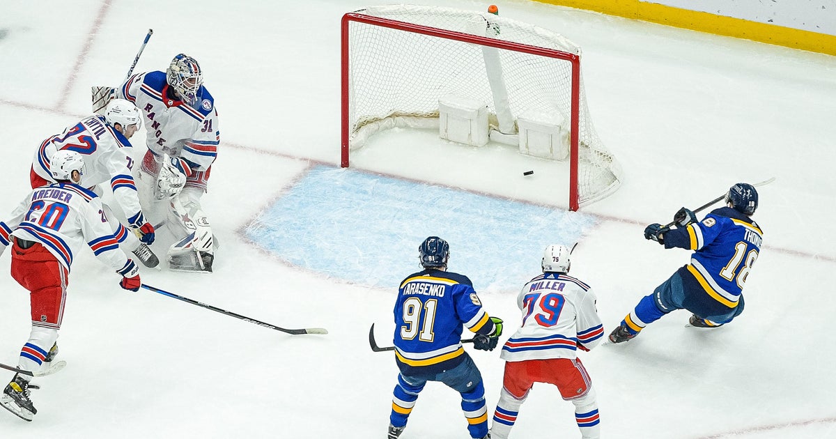 Thomas scores twice as Blues beat Rangers - CBS New York
