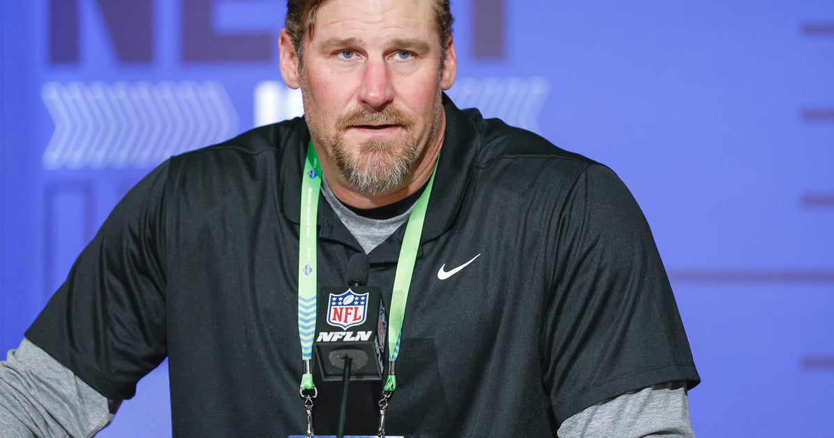 Detroit Lions Sign Restricted Free Agent Center Evan Brown - CBS Detroit