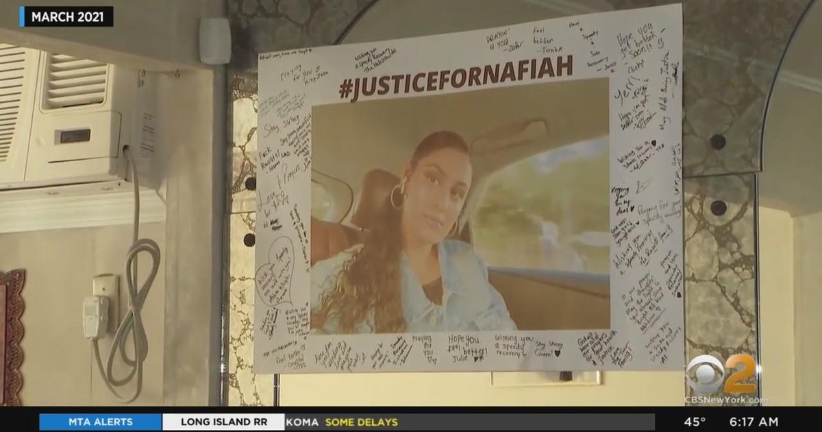 Acid attack suspect still on the loose one year later - CBS New York