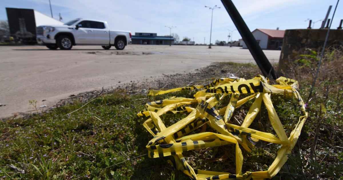 Shooting at Arkansas car show kills at least 1, wounds 27 - CBS News