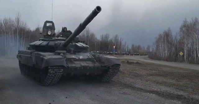 Russia’s once fearsome tanks bogged down in Ukraine - CBS News