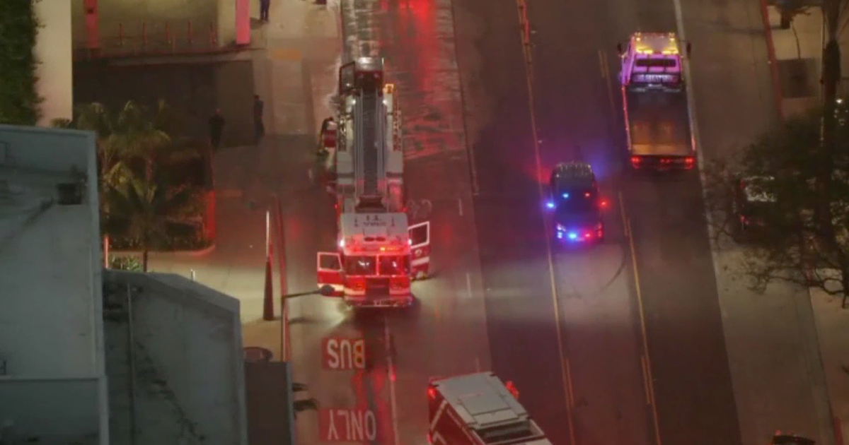 Firefighters battle parking garage fire in Santa Monica; Several ...