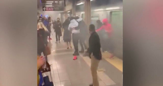 Passengers Flee New York City Subway Car After Gunman Opens Fire Cbs News