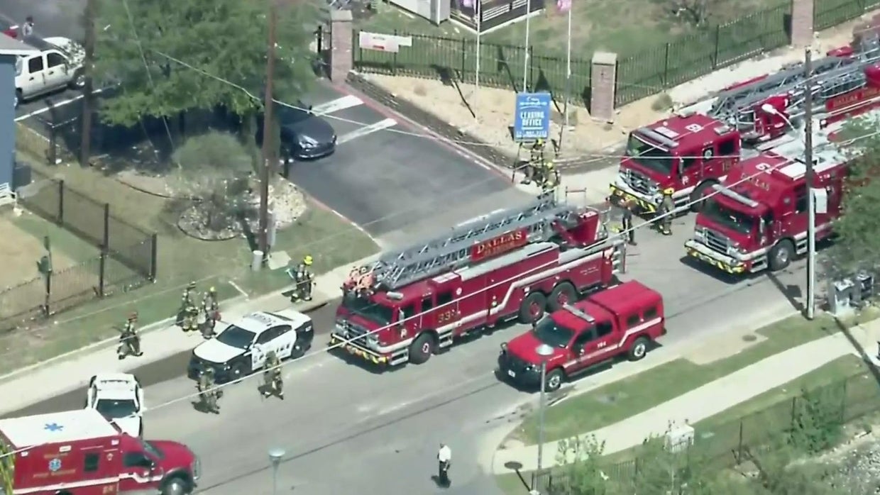 Dallas Fire-Rescue responds to two-alarm apartment fire - CBS Texas