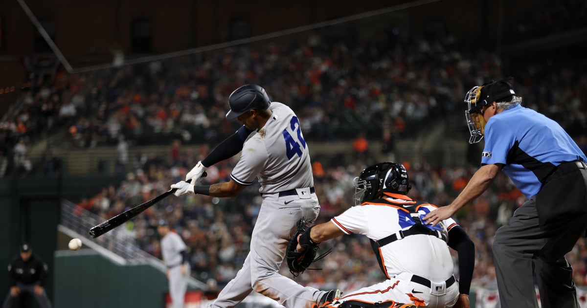 Orioles edge Yankees on bases-loaded walk in 11th - CBS New York