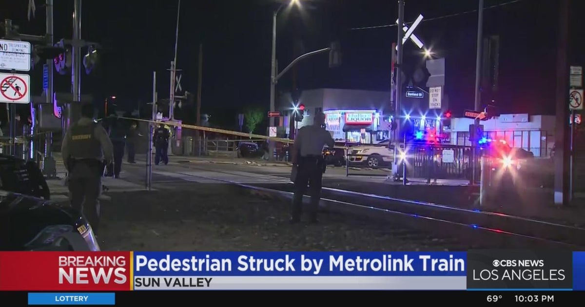 Pedestrian struck by Metrolink train in Sun Valley - CBS Los Angeles