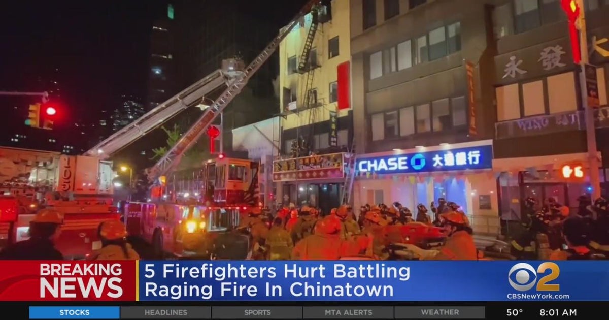 Firefighters hurt battling raging Chinatown fire - CBS New York