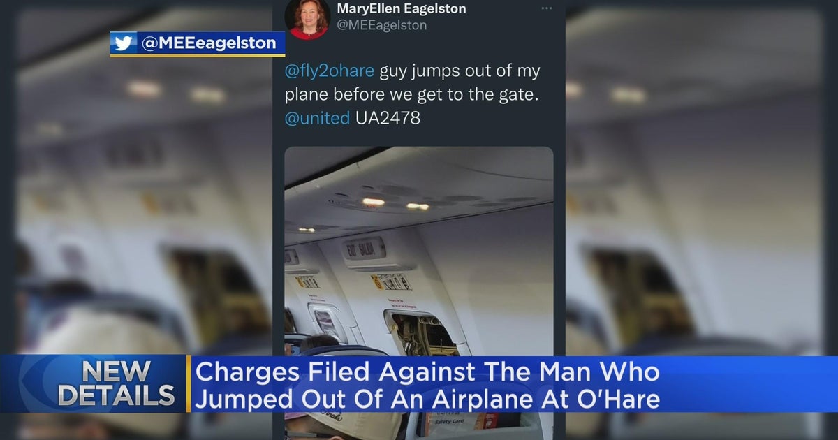 Charges filed against man who jumped out of airplane at O'Hare - CBS ...