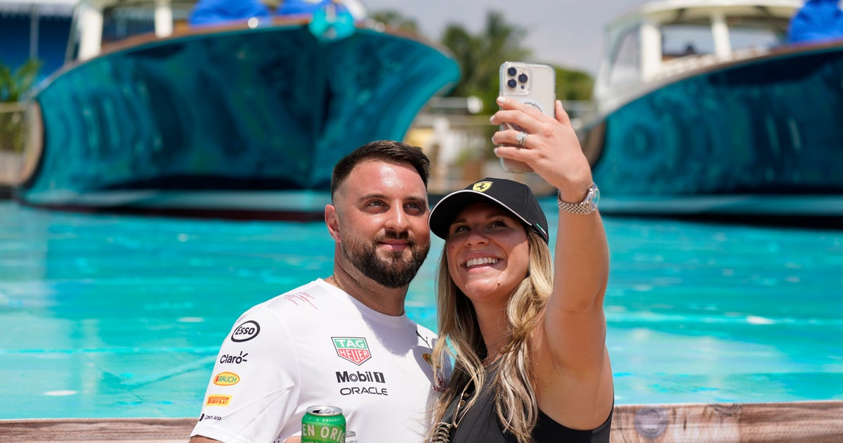 Fake Marina In Miami Gardens Steals Show At Miami Grand Prix - CBS Miami