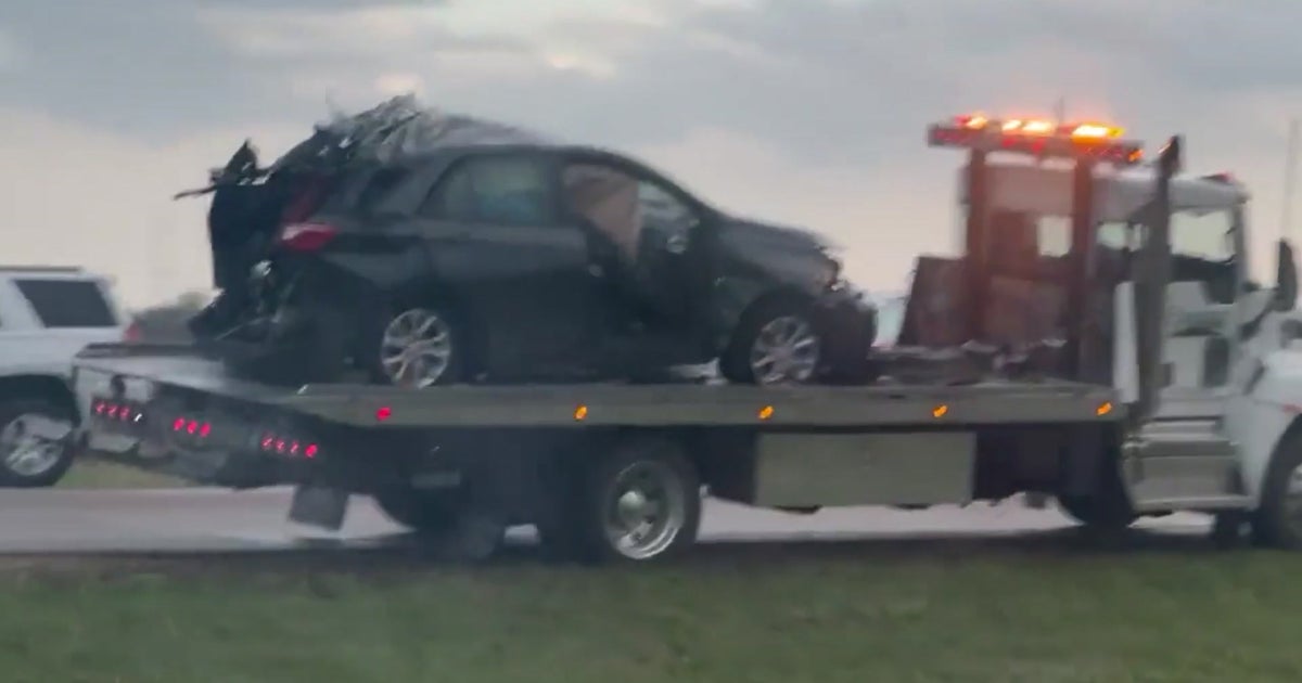 1 Dead, Multiple Injuries After Power Lines Fall Over On Interstate In ...