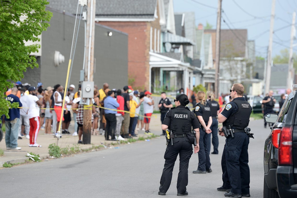 Buffalo shooting: 10 killed, 3 injured at supermarket