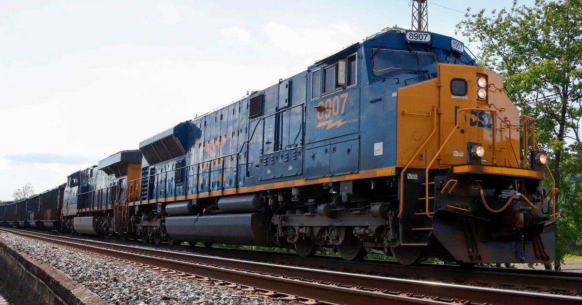 CSX conductor trainee killed after falling, struck by train during 'shoving movement' in ...