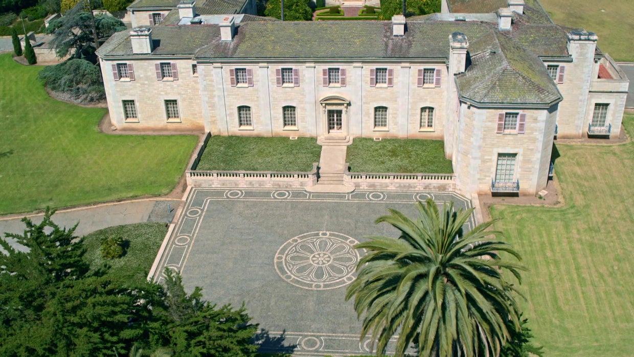Inside Bellosguardo, a reclusive heiress' historic home - CBS News