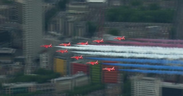 Aircraft flyover marks Queen Elizabeth's Platinum Jubilee - CBS News