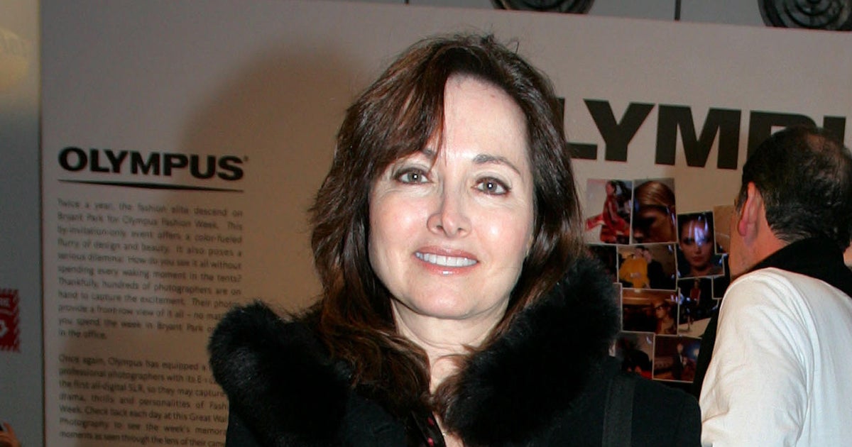 Longtime Trump assistant Rhona Graff "cast doubt" on his sworn ...