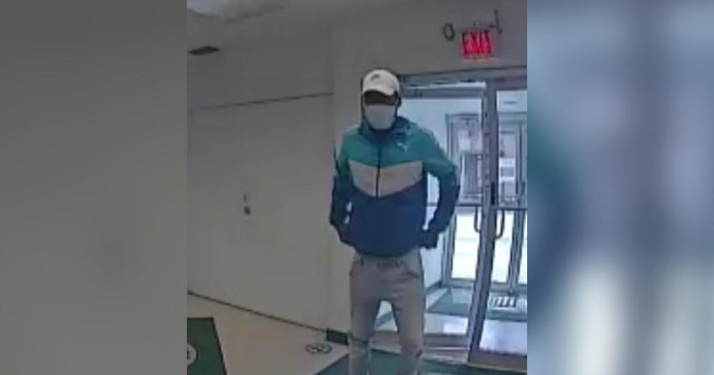FBI searching for man wanted for bank robbery in Reserve Township - CBS ...
