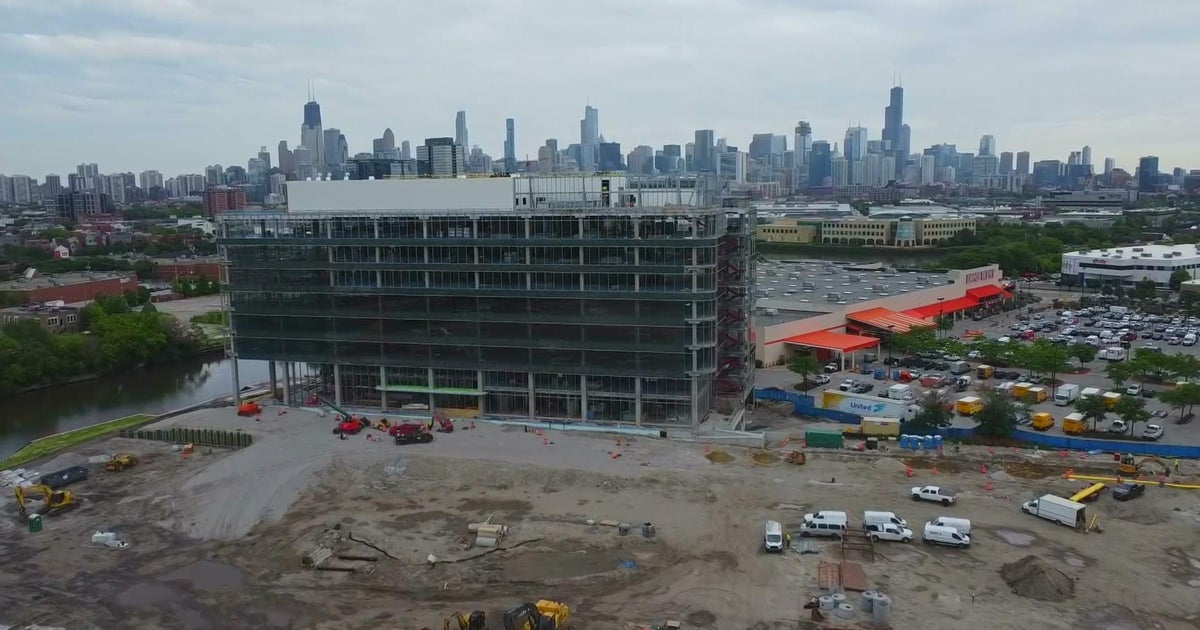 Photographer captures, tracks progress of big projects under ...