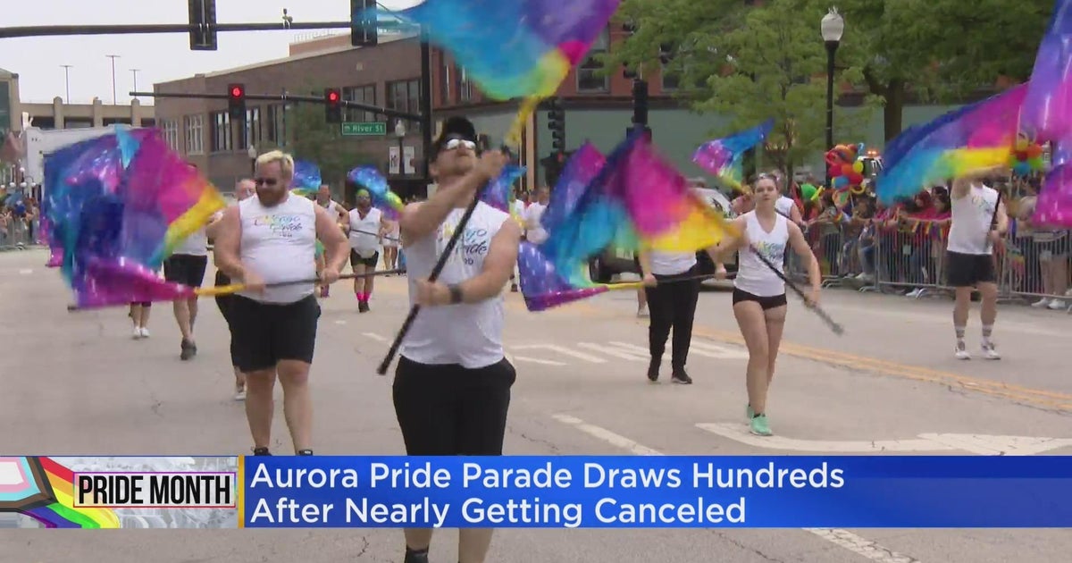 Aurora Pride Parade Draws Hundreds After Near Cancellation Cbs Chicago