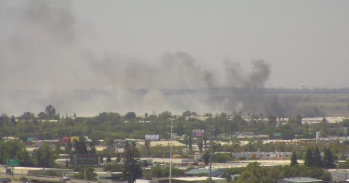 Firefighters Battling Vegetation Fire In West Sacramento - CBS Sacramento