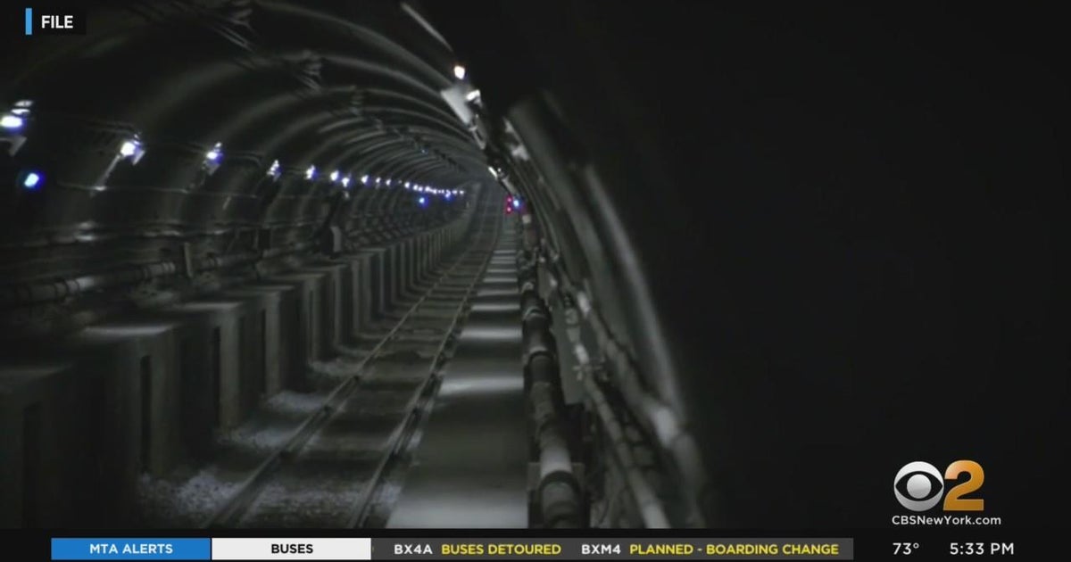 New study backs urgent need for Gateway Project - CBS New York