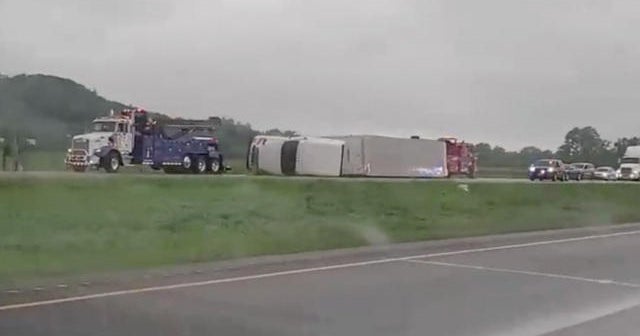 Multiple big-rigs flip over during powerful Wisconsin storm - CBS News