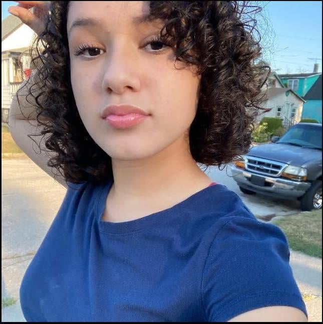 Missing: Leticia Gomez-Burgos, 14, possibly in Chicago - CBS Chicago