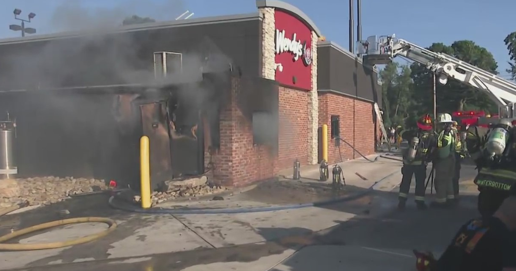 Crews battle fire at Wendy's in Harmar Township - CBS Pittsburgh
