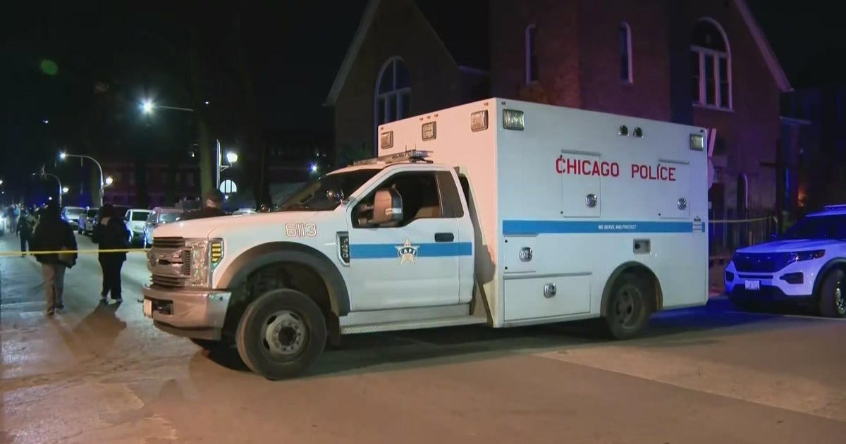 Chicago Police unveil new foot pursuit policy after working with draft ...