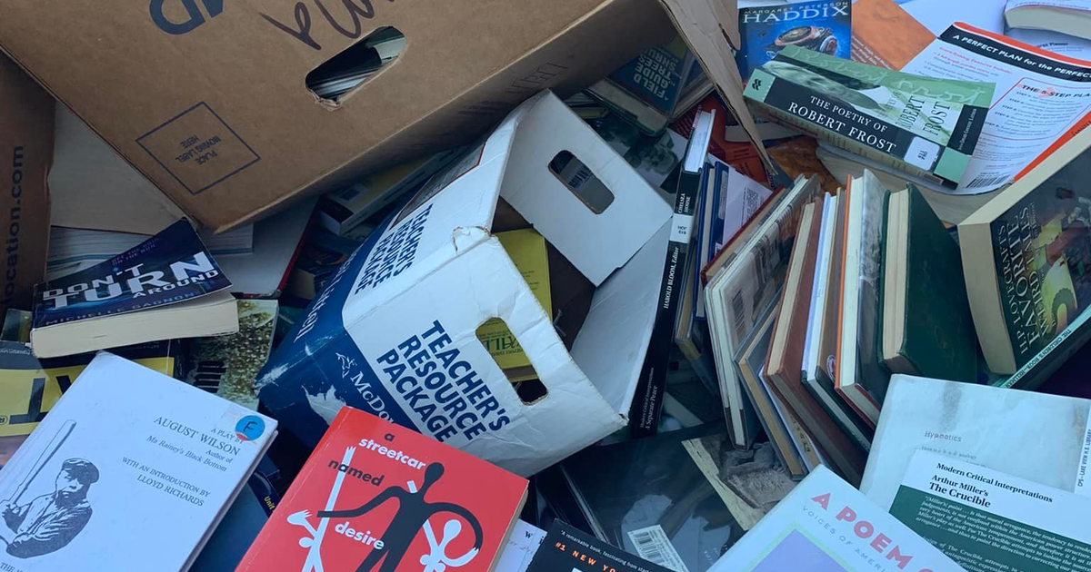 Hundreds of books found discarded in dumpster outside Lake View High ...