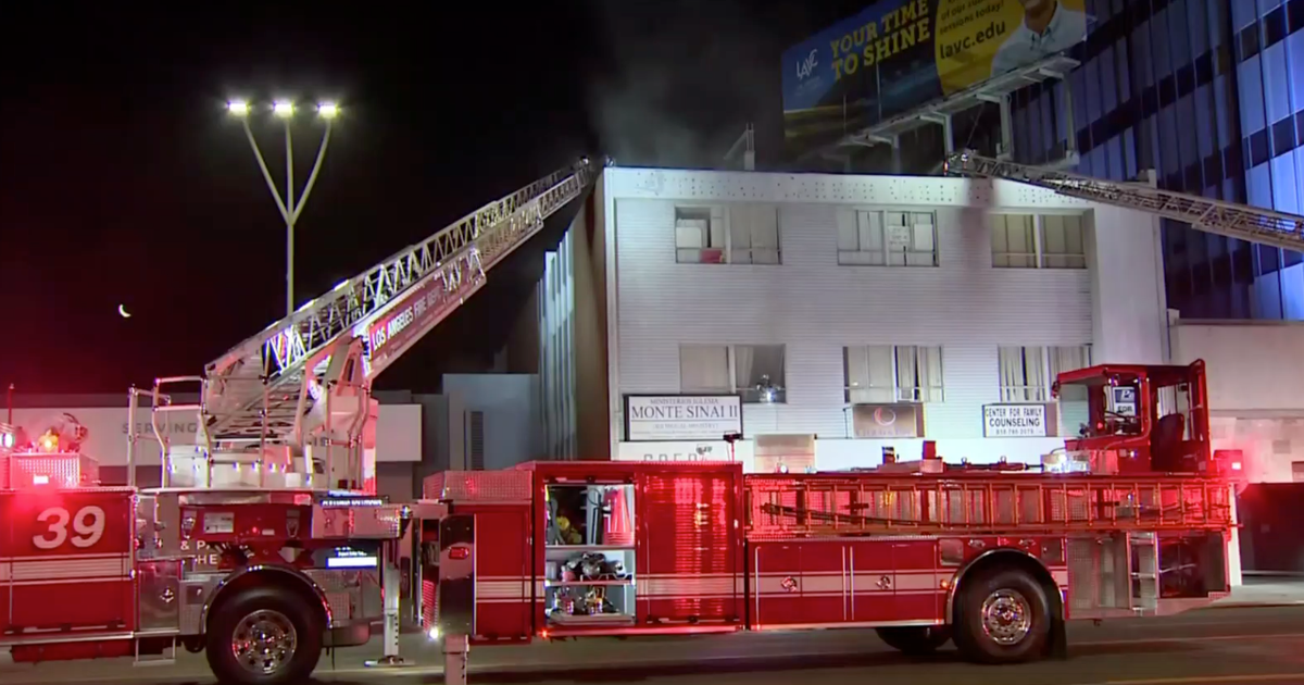 LAFD crews quickly contain fire burning inside of Van Nuys building ...