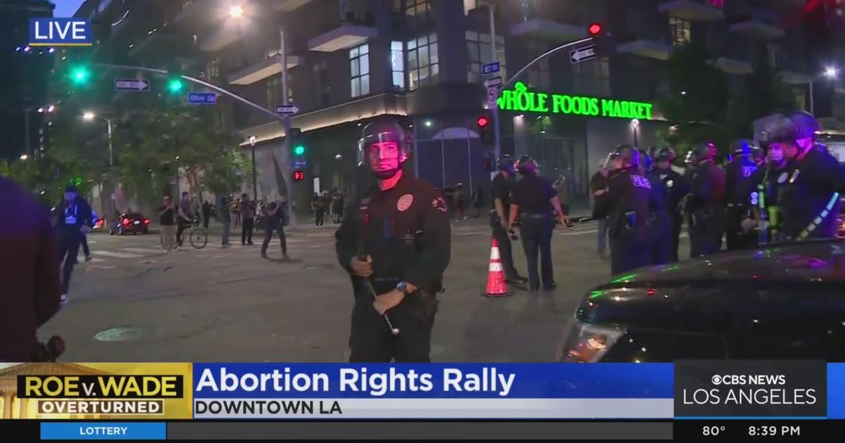 Police move into downtown LA amid protests - CBS Los Angeles