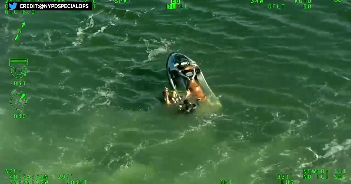 Caught on camera: NYPD rescues man from water in Jamaica Bay - CBS New York