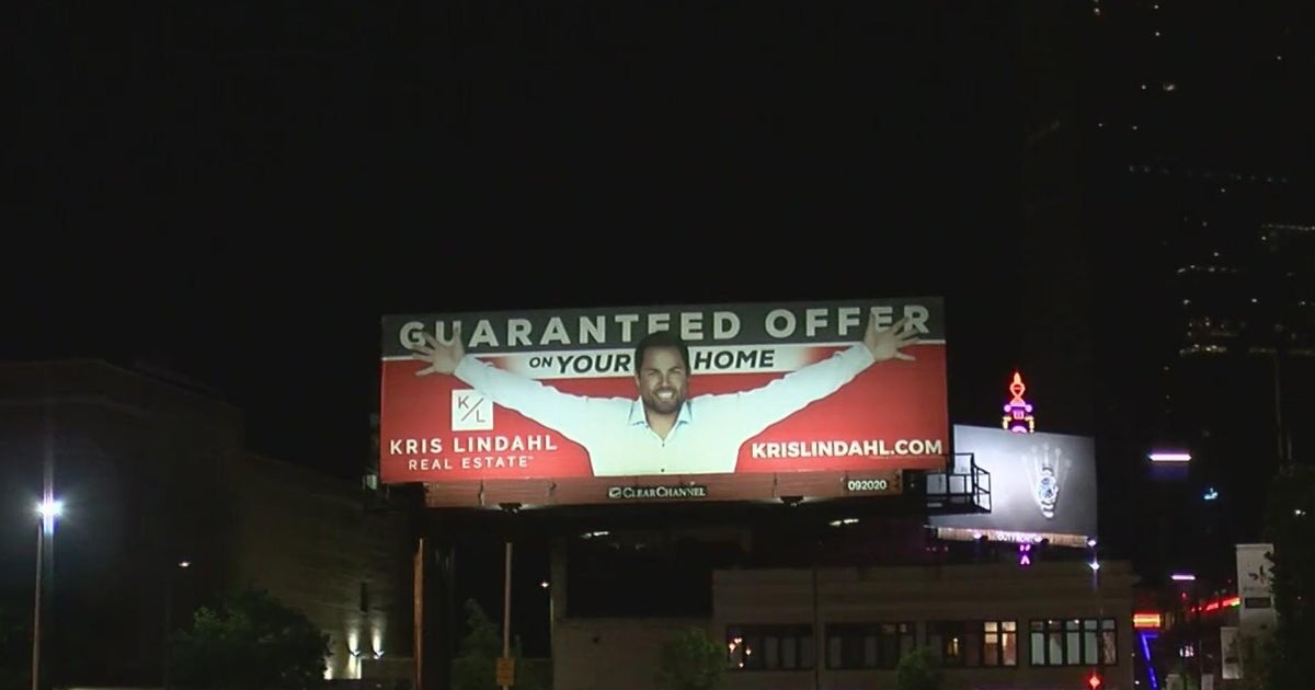 Kris Lindahl files to trademark his outstretched arm pose - CBS Minnesota