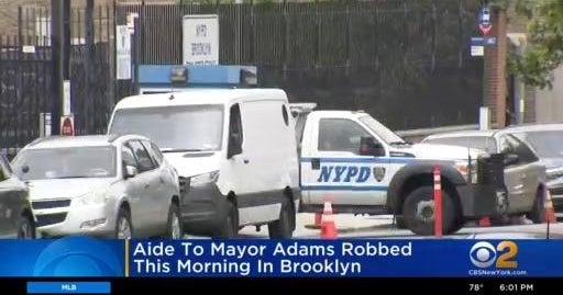 Aide to Mayor Adams robbed in Brooklyn - CBS New York