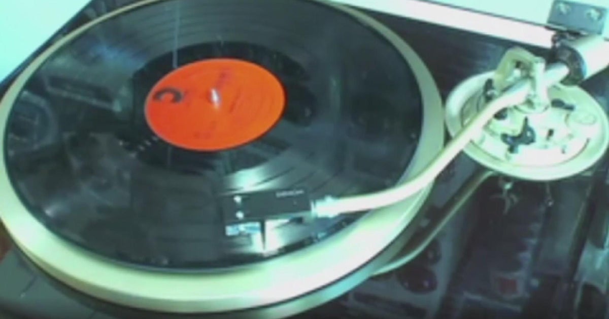 Minnesota Record Show marks 30 years of crate-diving - CBS Minnesota