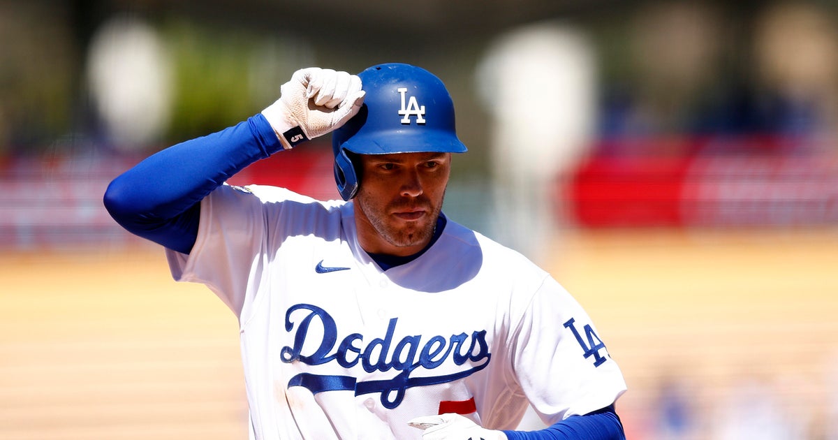 Freeman gets 4 hits, Dodgers roar back to sweep Cubs 11-9 - CBS Los Angeles