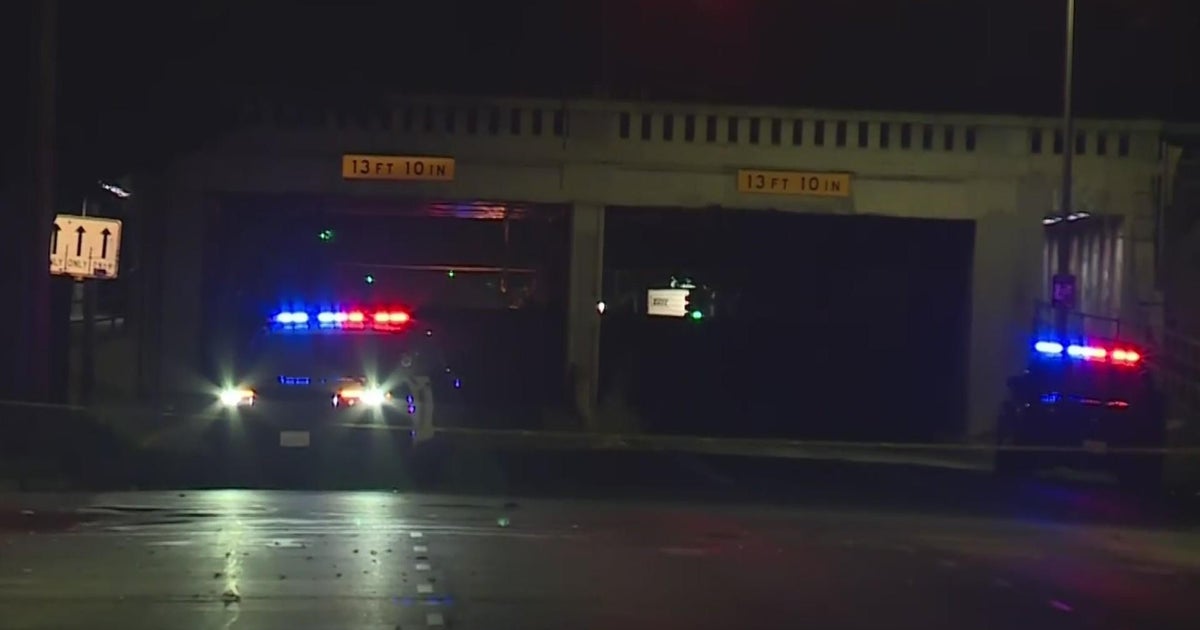 Police confronted by people throwing bottles at sideshow - CBS Sacramento