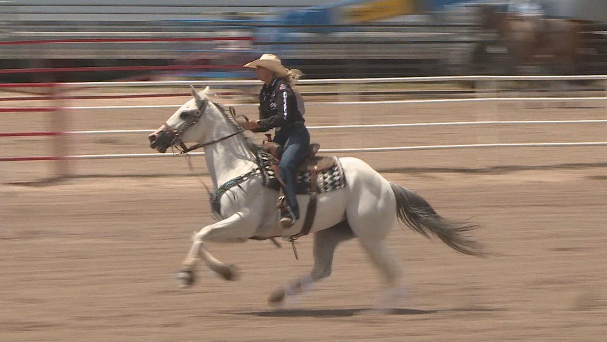 Colorado mother among top barrel racers at Cheyenne Frontier Days - CBS ...