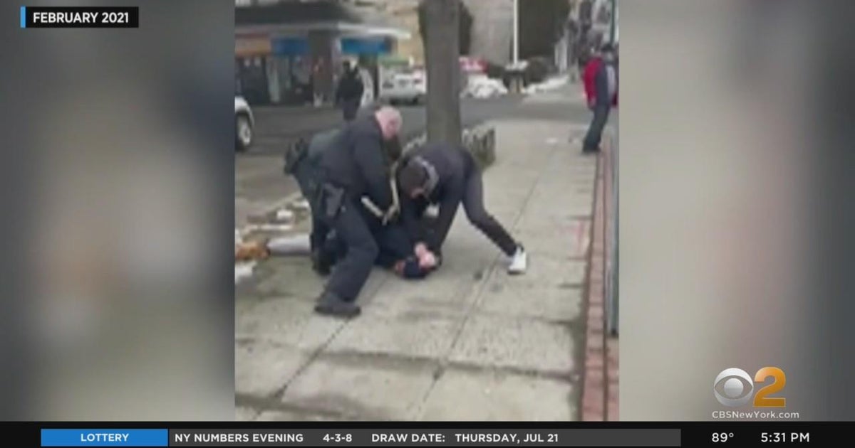 New Rochelle cop acquitted on attempted assault charges - CBS New York