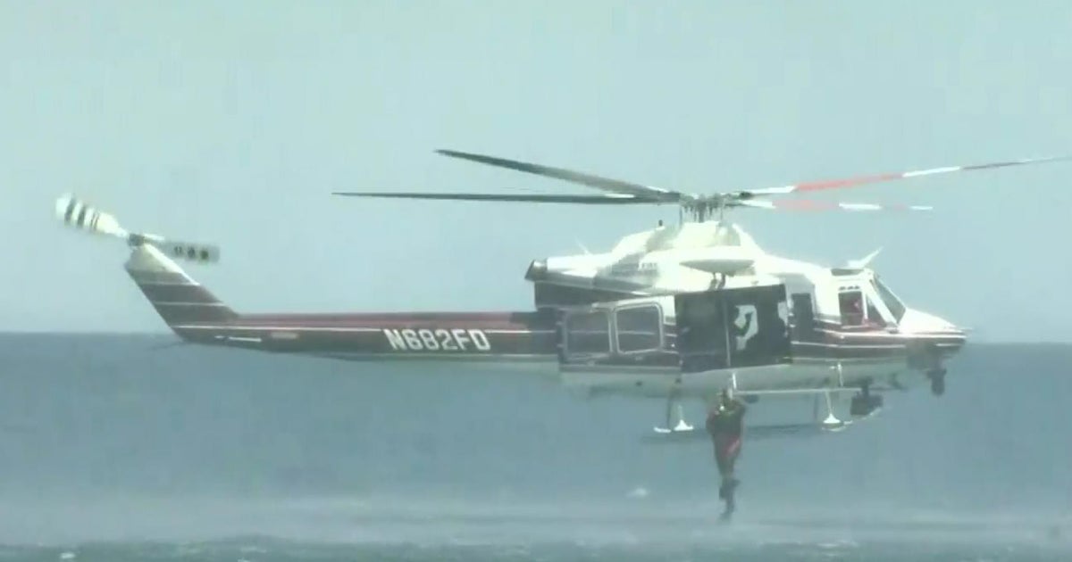 Chicago Fire Department performs water rescue demonstration at 57th ...