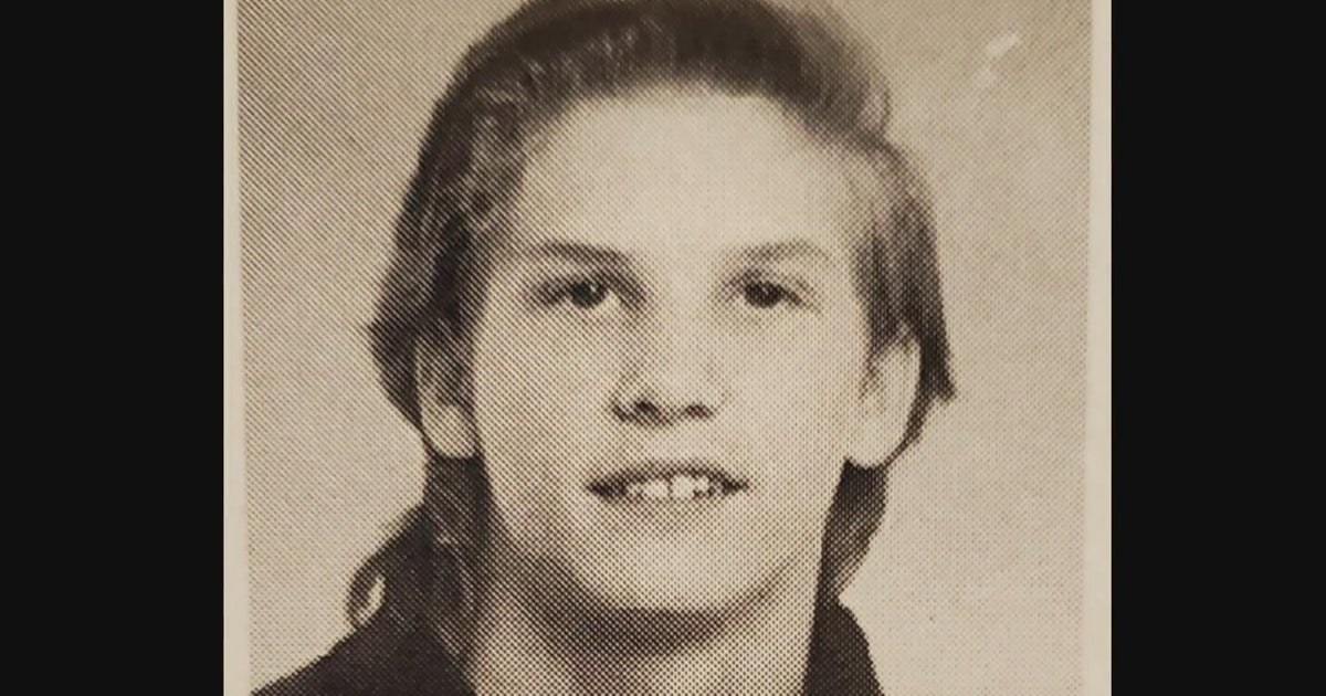 Check out young Robb Ellis and his mullet - CBS Chicago