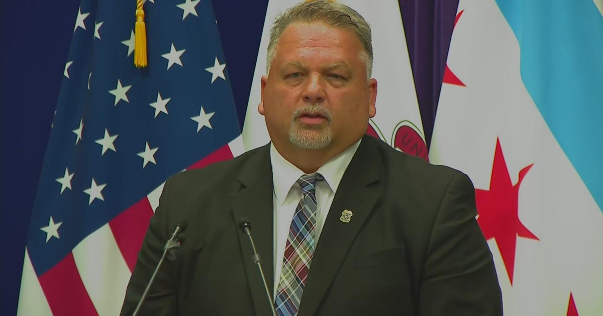 CPD, USPS team up to search for illegal drugs, guns - CBS Chicago