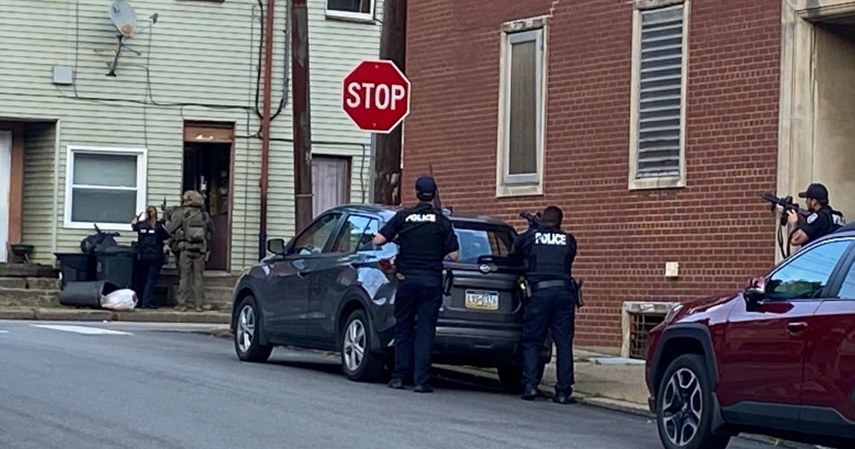 1 in custody after SWAT situation in Millvale - CBS Pittsburgh
