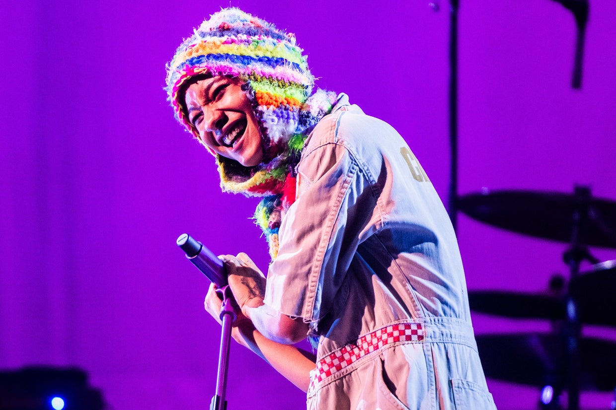 Photos: Machine Gun Kelly lands at Oakland Arena