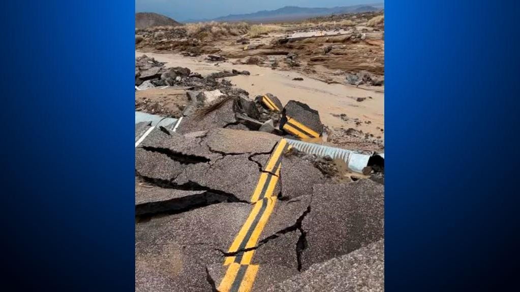 1,000 people in Death Valley National Park stranded by flash floods ...
