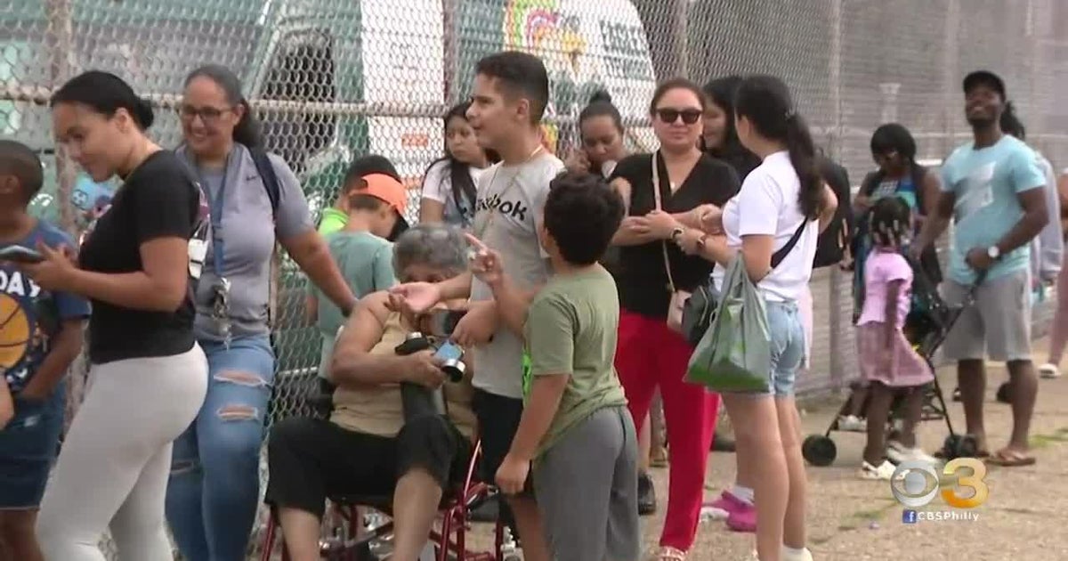 Philadelphia's 2nd annual Back-To-School Celebration & Bus Tour brings ...