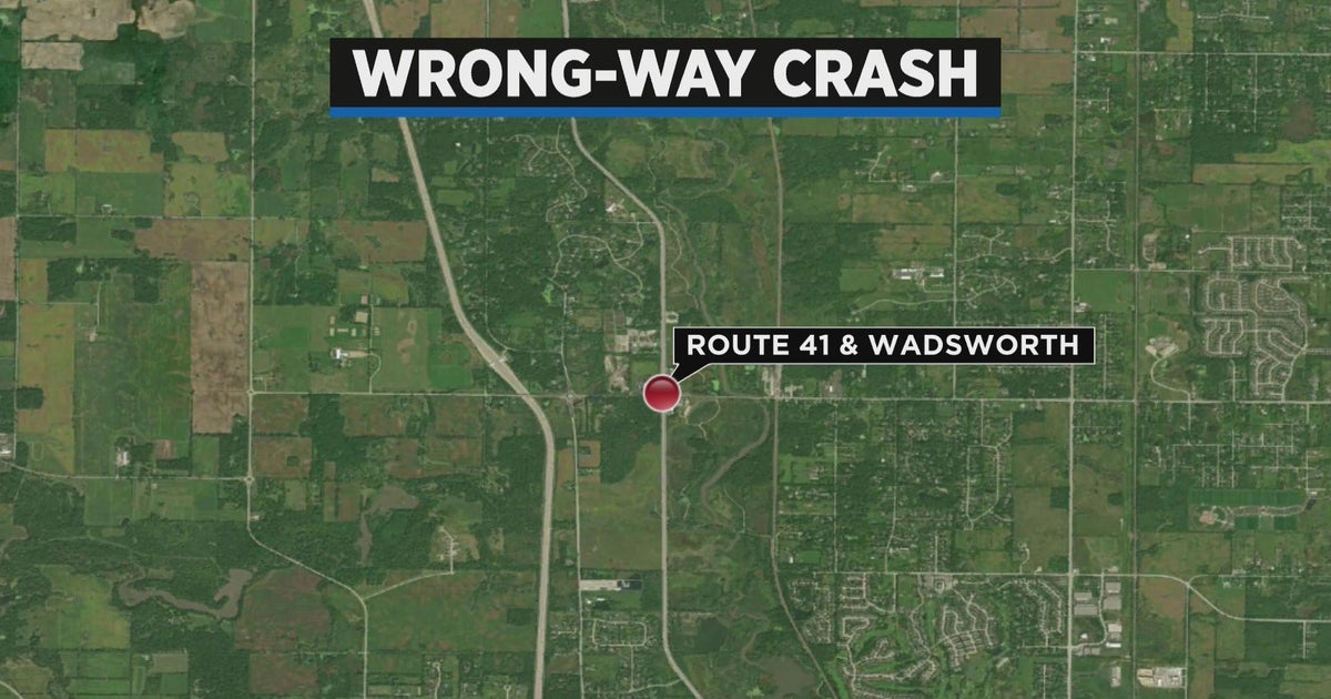 Wrong-way crash in Wadsworth leaves one man dead - CBS Chicago